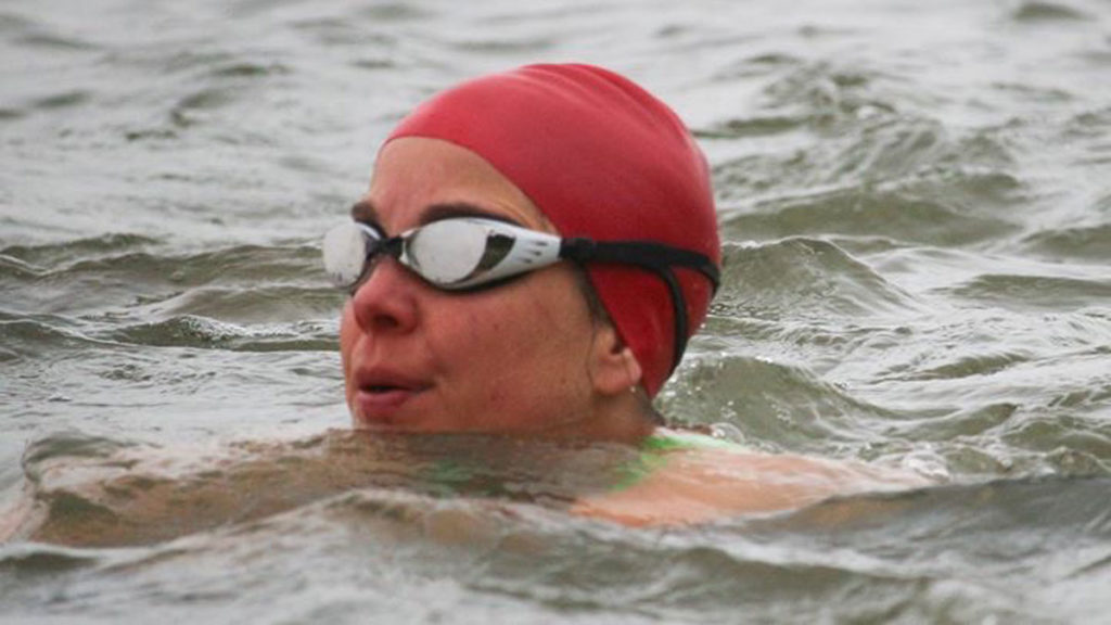 How to avoid panicking when open water swimming