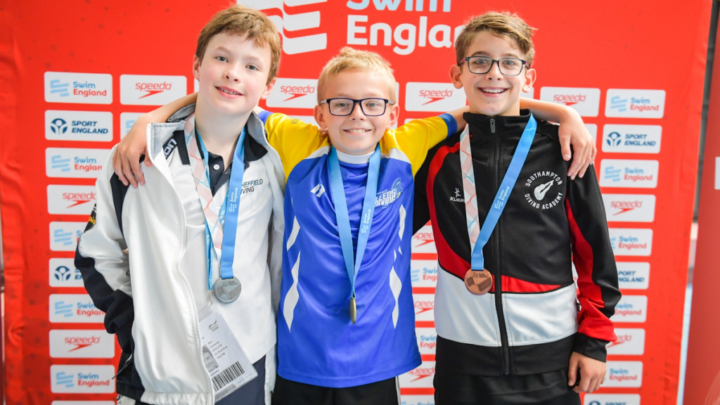 Noah nails final dive to secure National Age Group title in Sheffield