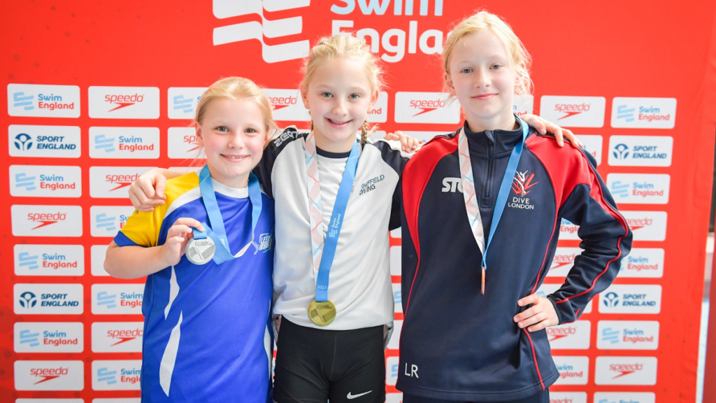 Noah nails final dive to secure National Age Group title in Sheffield