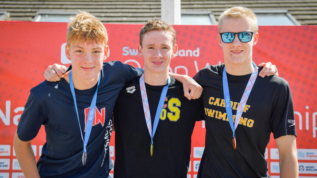 Emotional Amelia shines in 3k races at Open Water National Age Groups