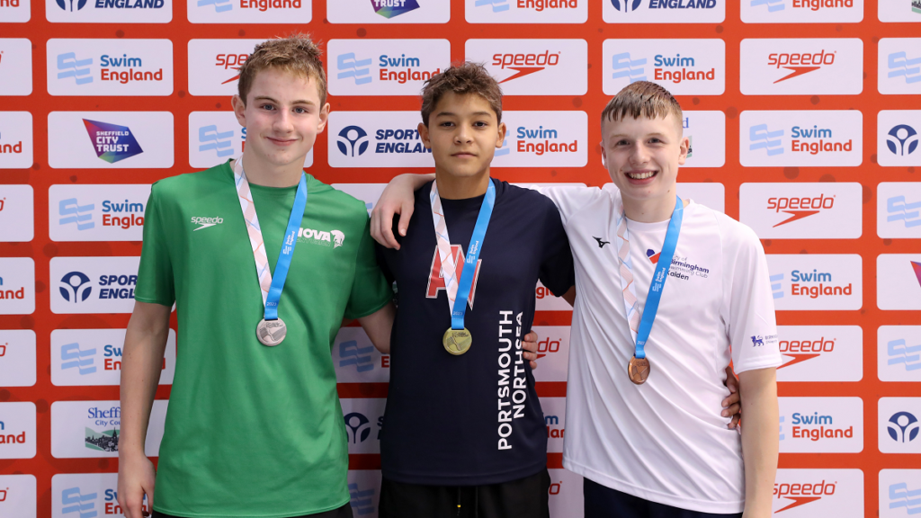 Amazing Annabel stands out on day one at National Summer Meet