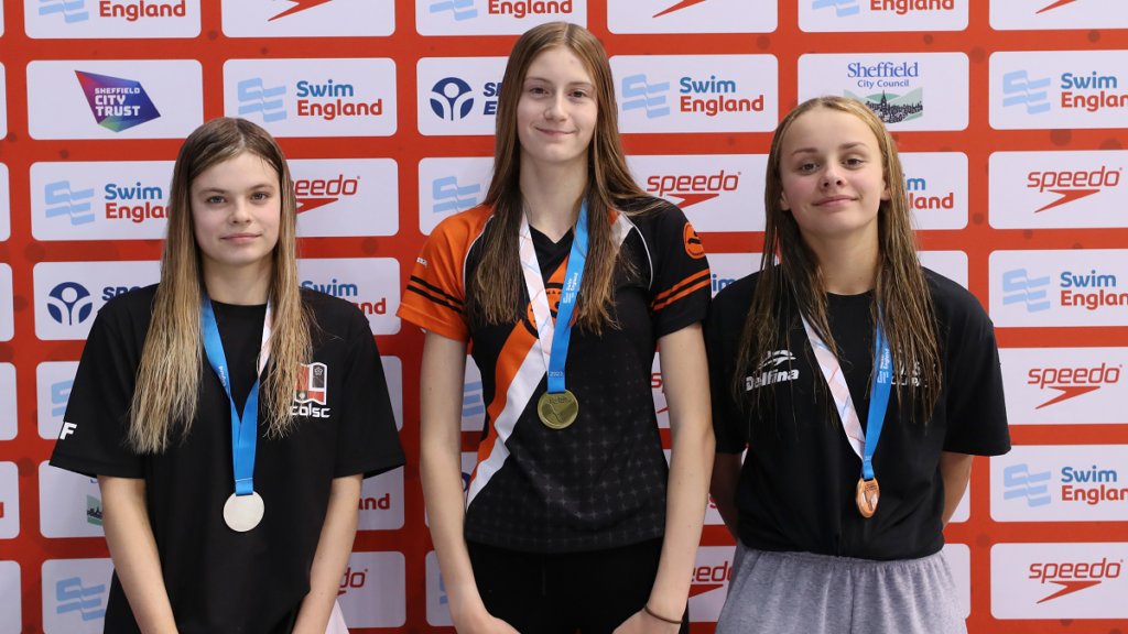 Amazing Annabel stands out on day one at National Summer Meet