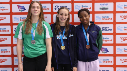 Amazing Annabel stands out on day one at National Summer Meet