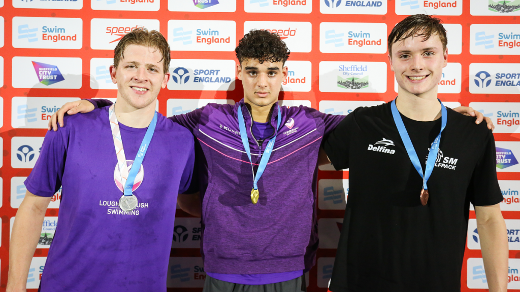 Butterfly triple crown for Gammon and Clark lowers British record